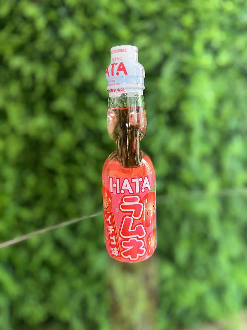 Hata Strawberry Ramune Flavor (Japan) – BussinSnacks